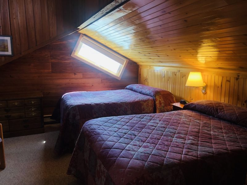 Guest Rooms - Gray Ghost Inn